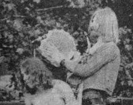 Hawkwind: the drummer’s naked pedicure (illustrated) – Ramblings